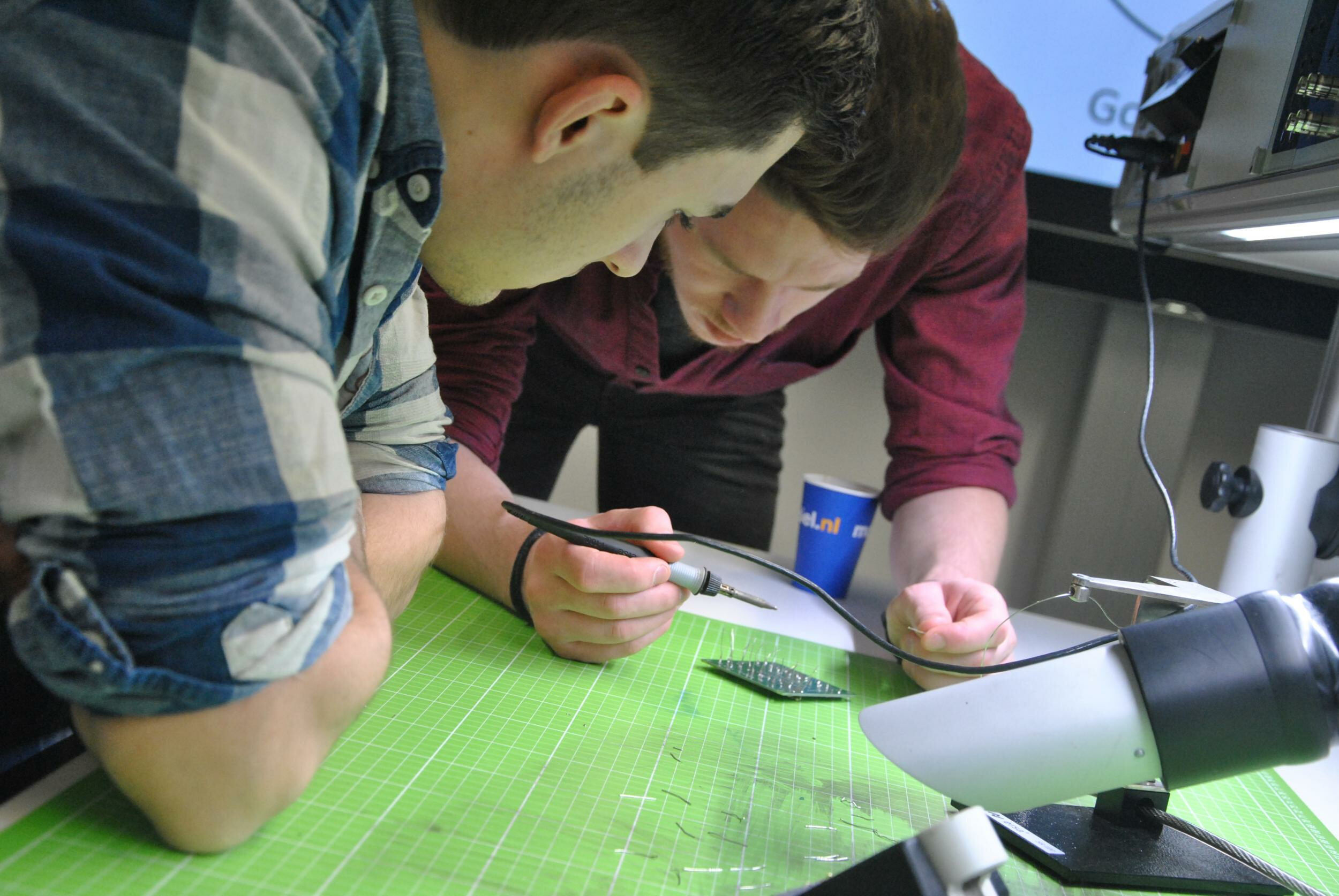 Soldering Workshop session 2 | Thor